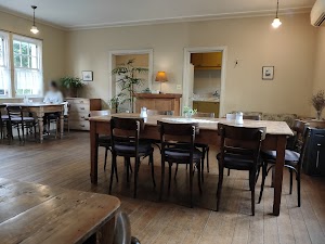 【東林間】お洒落な洋館カフェでひと時を Tea Room Burton - サガミハランド